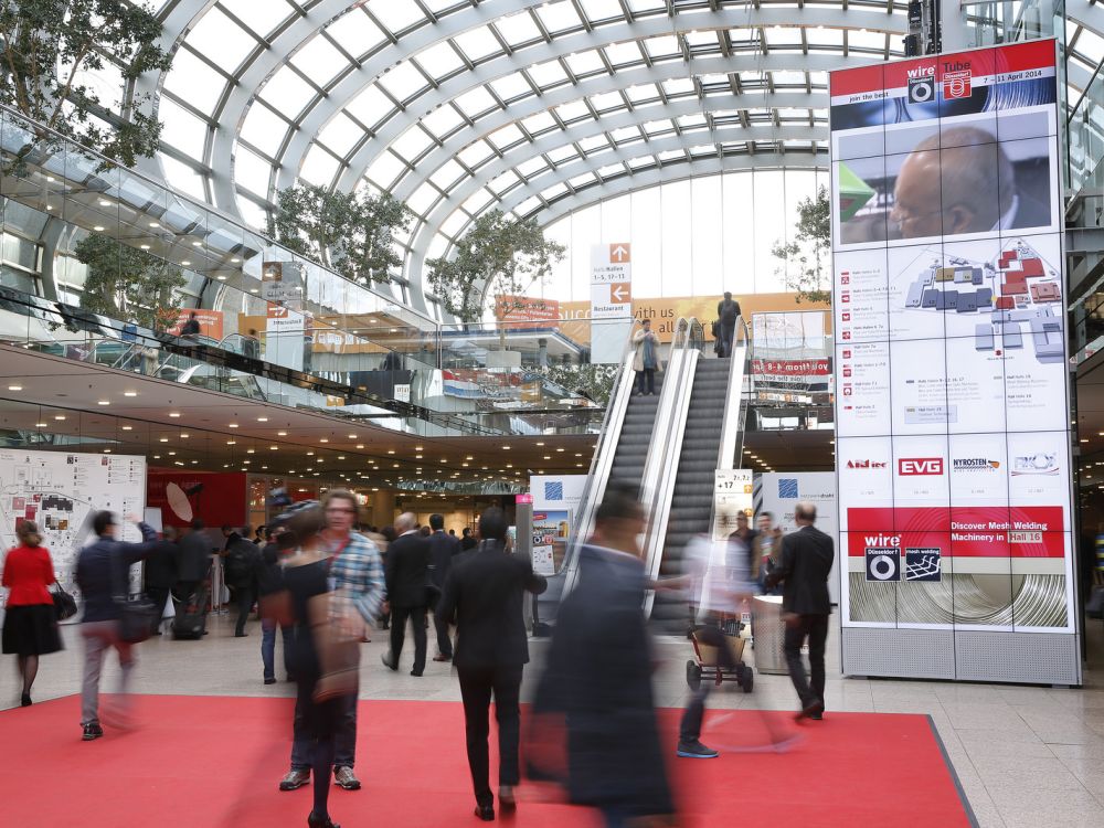 Case Study: Weltgrößte freistehende Videostele steht in Düsseldorf ...