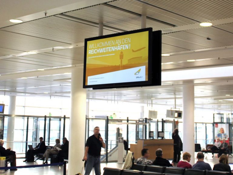 Airportwerbung: Bremen gönnt den Gästen ein neues DooH-Netzwerk | invidis