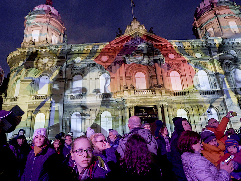 AV Installation: Sieben Tage lang Projection Mapping – Made in Hull ...