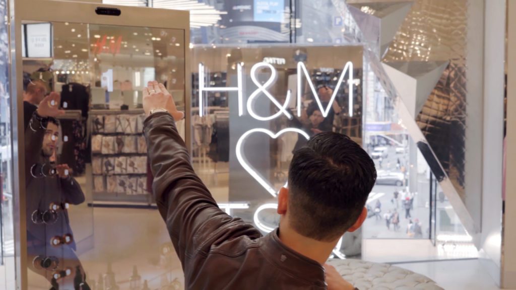 DSS Europe 2018: H&M testet Voice Interactive Mirror | invidis