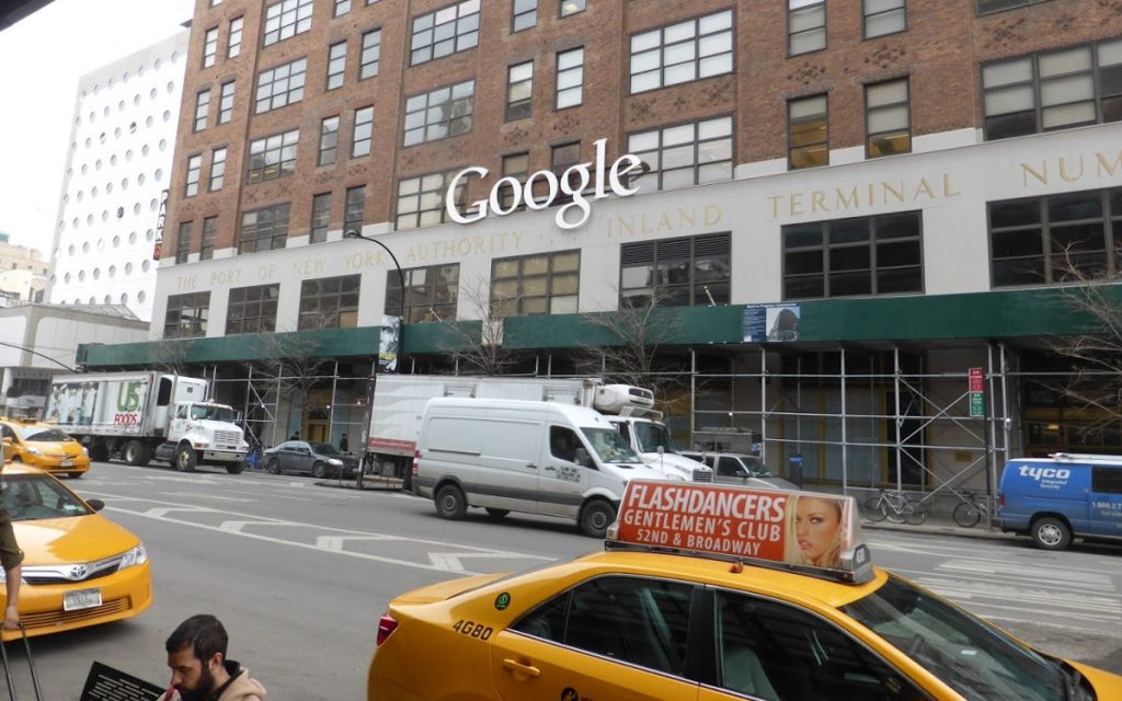 New York: Google Maps startet DooH-Kampagne mit Realtime Data | invidis