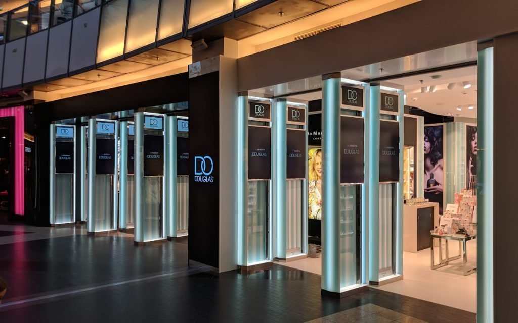 Douglas Storekonzept: Radikal anders – Douglas startet Rollout der ...