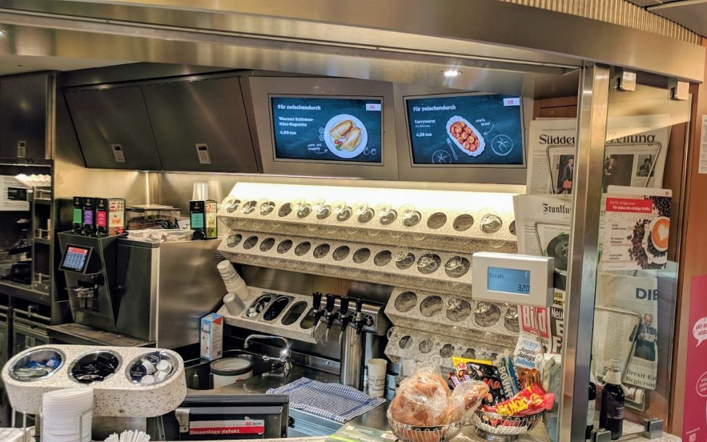 Deutsche Bahn: Auch im ICE aktuell informiert – Digitale Menüboards ...