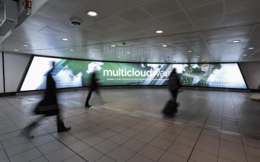 DooH: JCDecaux erweitert Flughafen DooH-Formate | invidis