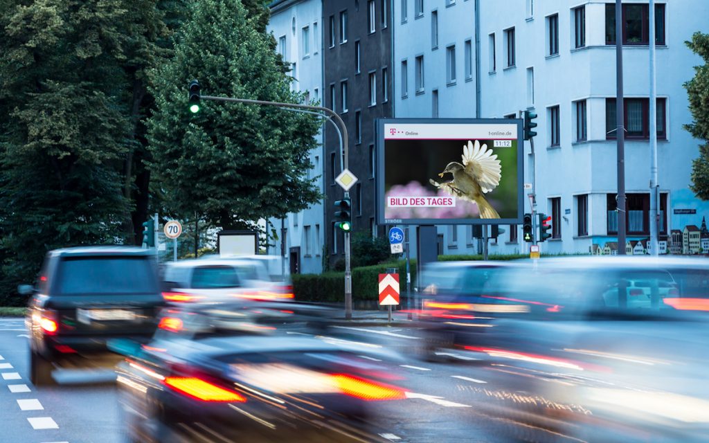 DooH: Starkes Halbjahr für Ströer durch Digital | invidis