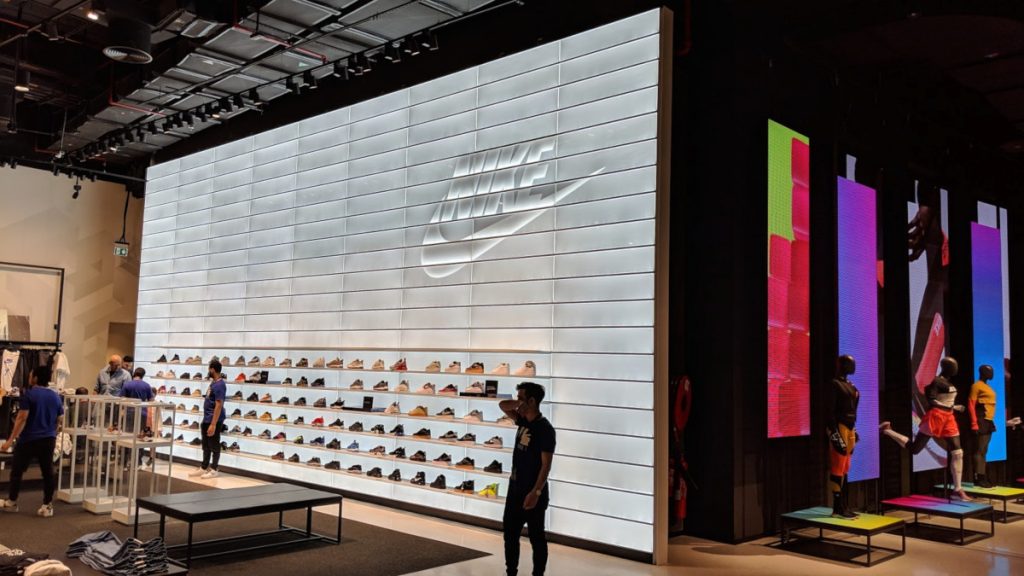 Sportswear: Größter Nike Store im Mittleren Osten | invidis