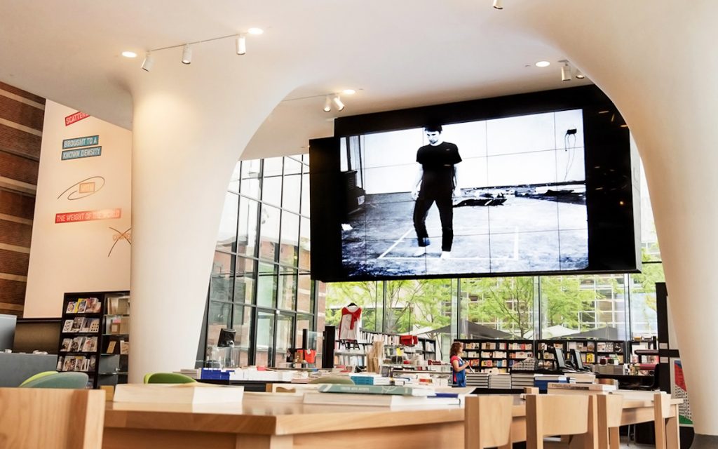 Digital Signage & Ausstellungen: Neue Screens im Stedelijk Museum ...