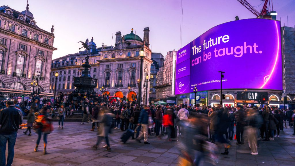 Nach Visual Art Übernahme: Ocean Outdoor wächst im Q3 um 12% | invidis