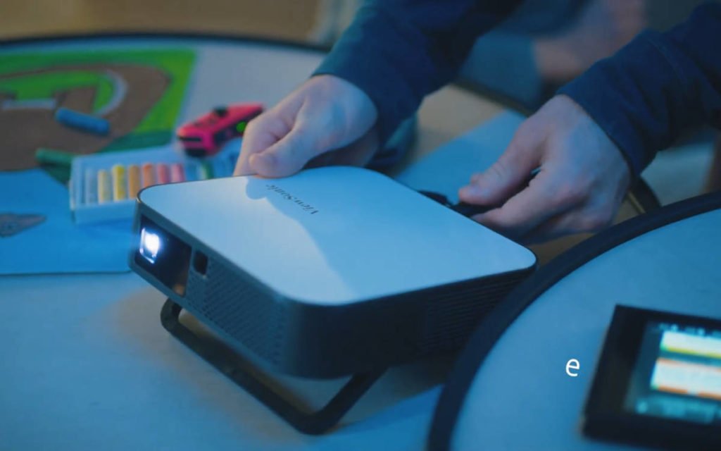 ViewSonic M2e: LED-Projektion für Unterwegs | invidis