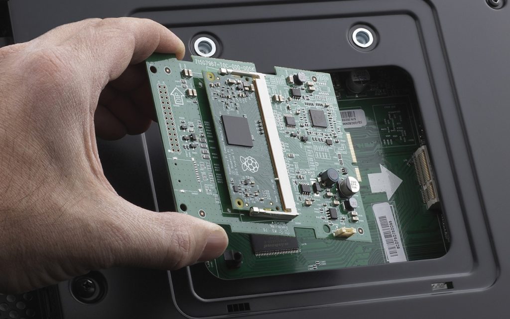 10 Jahre Raspberry Pi: Winziger Computer für große Screens | invidis