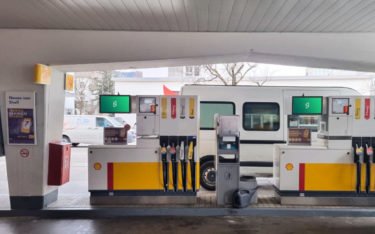 DooH: Zapfsäulen-Screens für Shell Schweiz | invidis