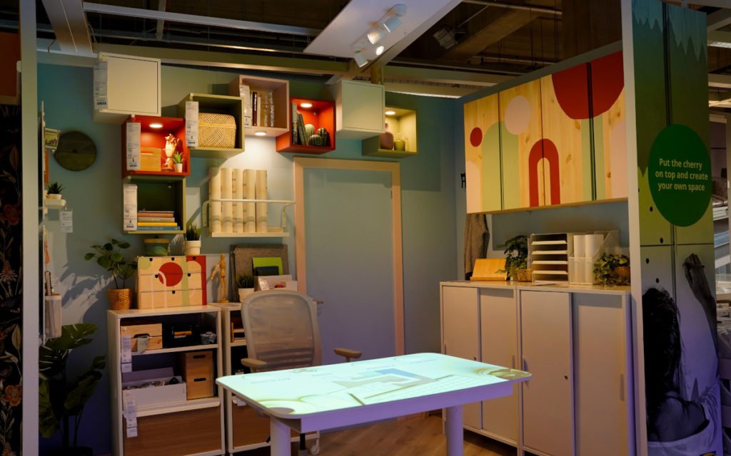 Projektion: Ikea setzt Möbel in Motion | invidis