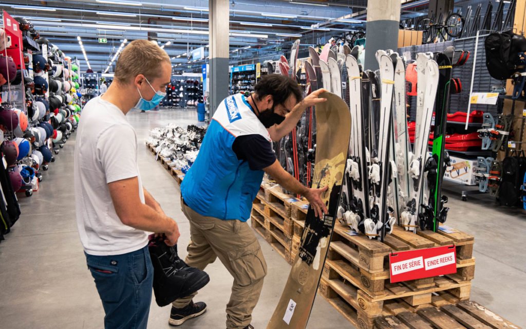 Retail kauft zurück: Aus Decathlon wird Nolhtaced | invidis
