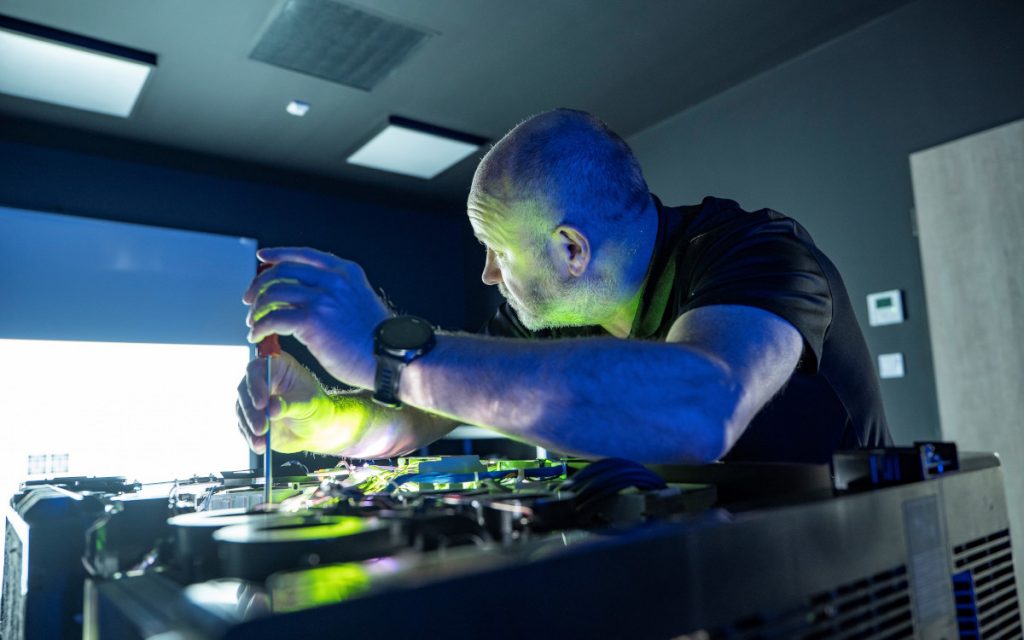 Panasonic: Neues Service-Center in Ungarn | invidis