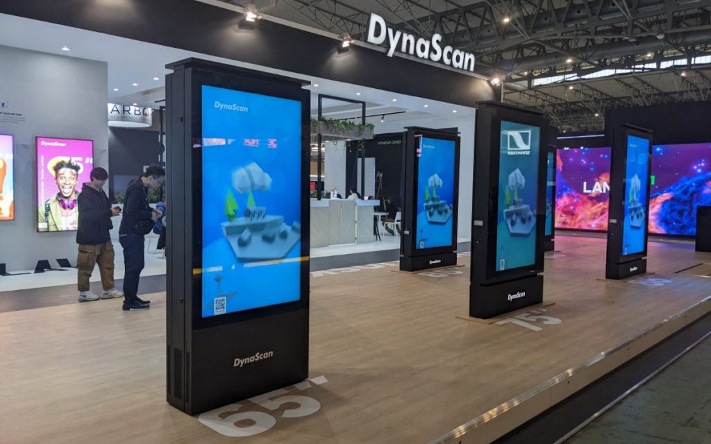 ISE 2023: Dynascan zeigt neue High-Brightness-Formate | invidis