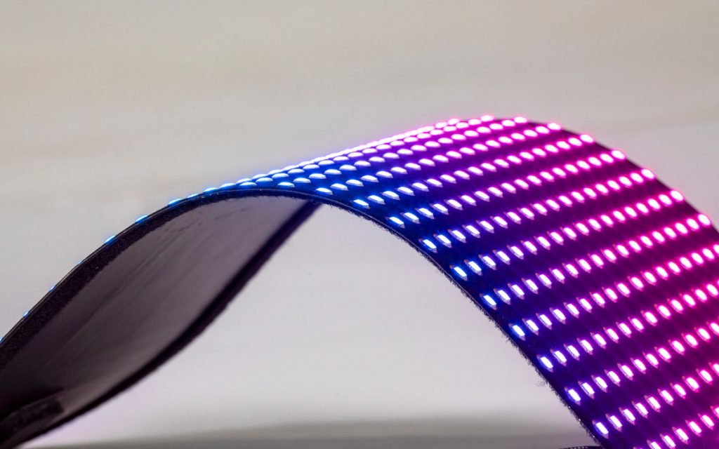 Foliendisplays: EU investiert in Lightntec | invidis