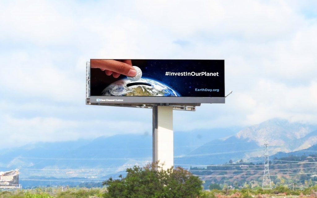 DooH: Clear Channel unter Verkaufsdruck | invidis