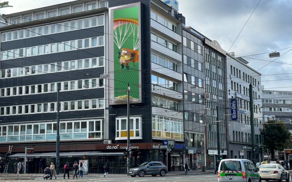 DooH in Deutschland: Kiwi-Kampagne mit 3D-Effekt | invidis