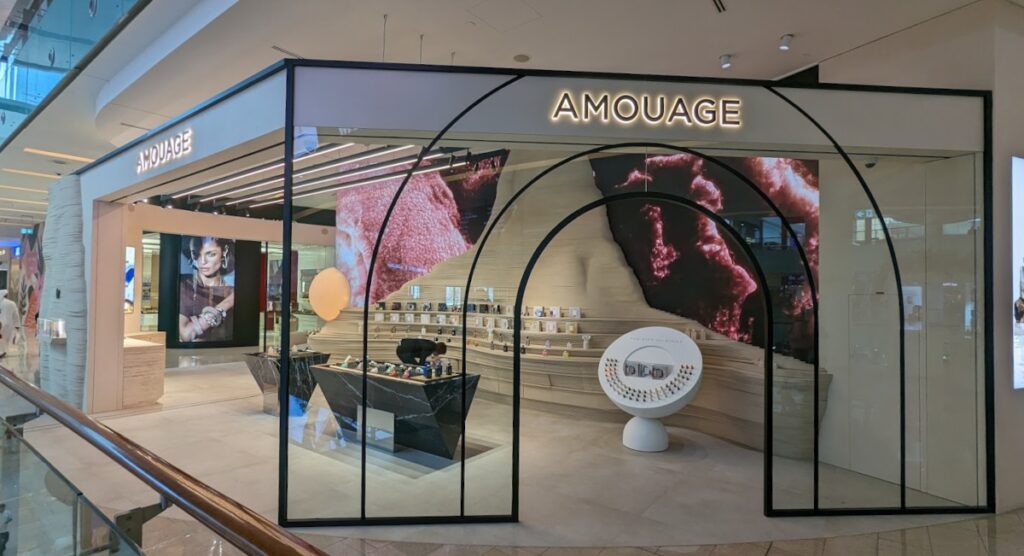 Retail: LED trifft Architektur | invidis