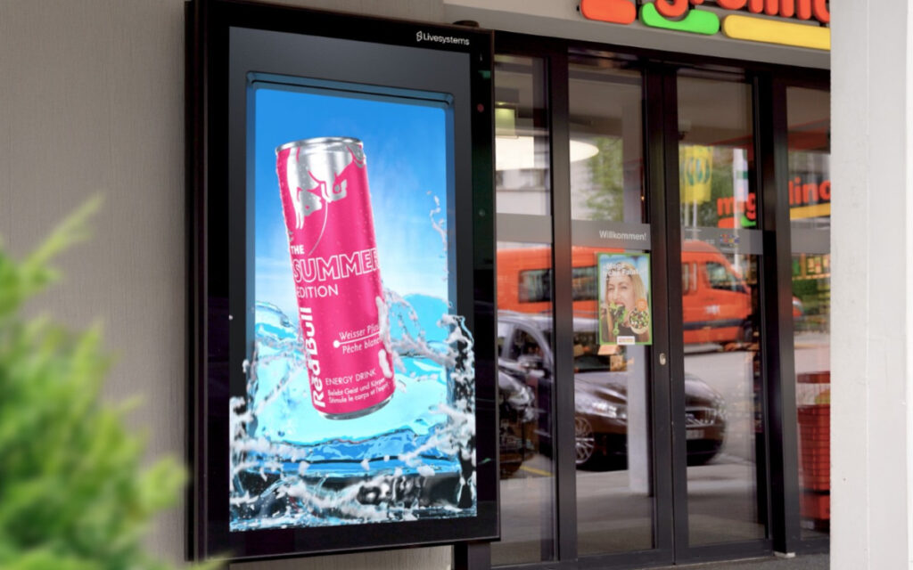 Red Bull: 3D-Effekt verleiht DooH-Flügel | invidis