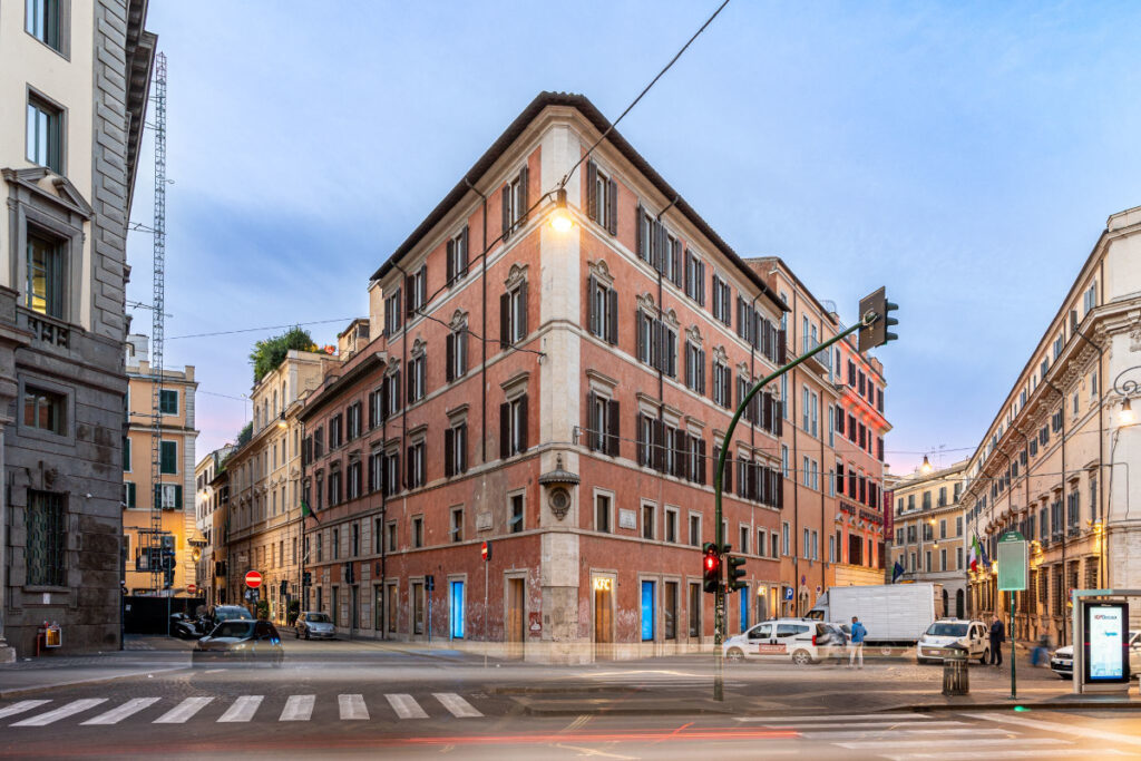 KFC Tritone: KFC öffnet Flagship-Restaurant in Rom | invidis